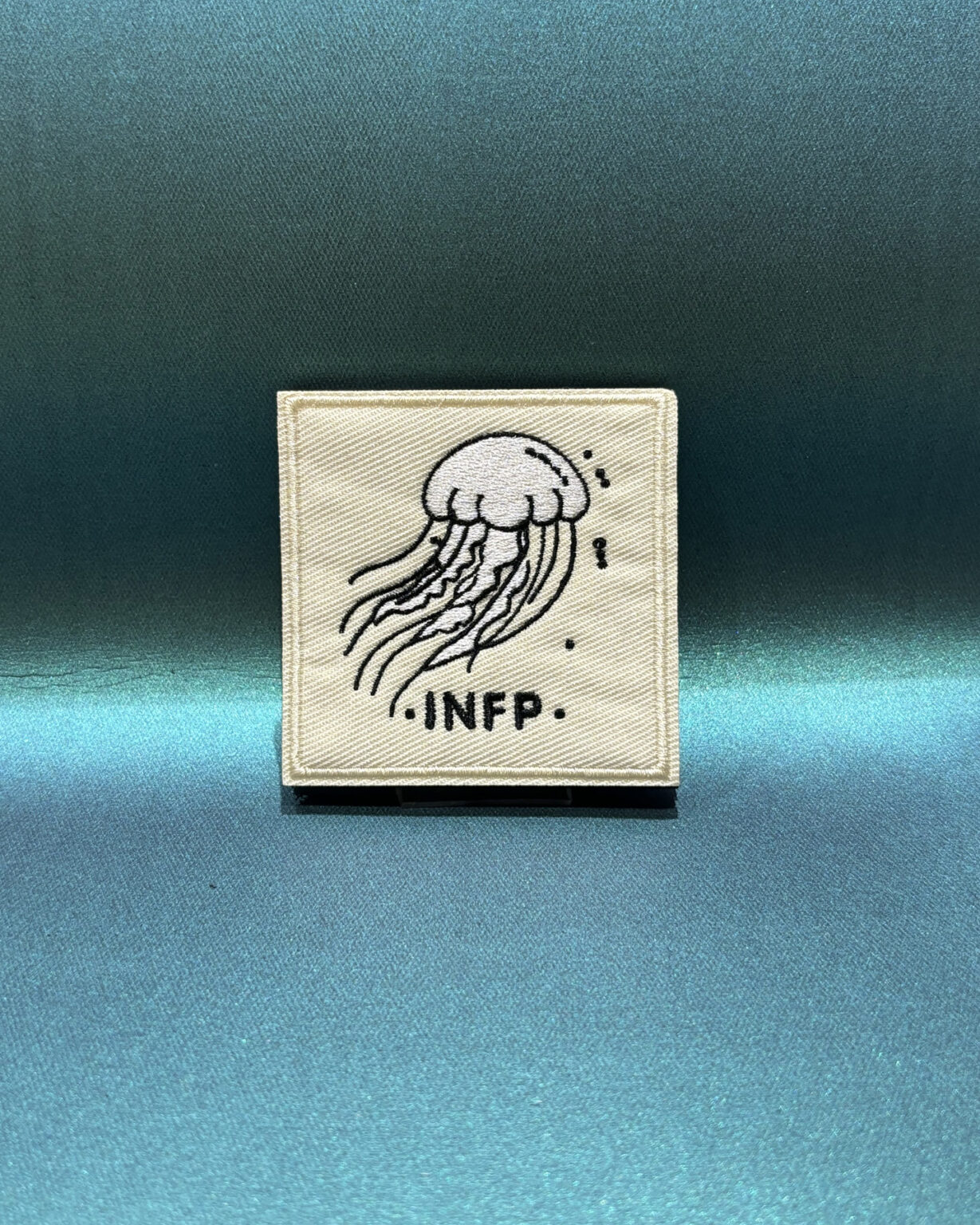 海洋生物魔鬼氈布章─MBTI 16型人格代表 - 女子的海Ms.Ocean